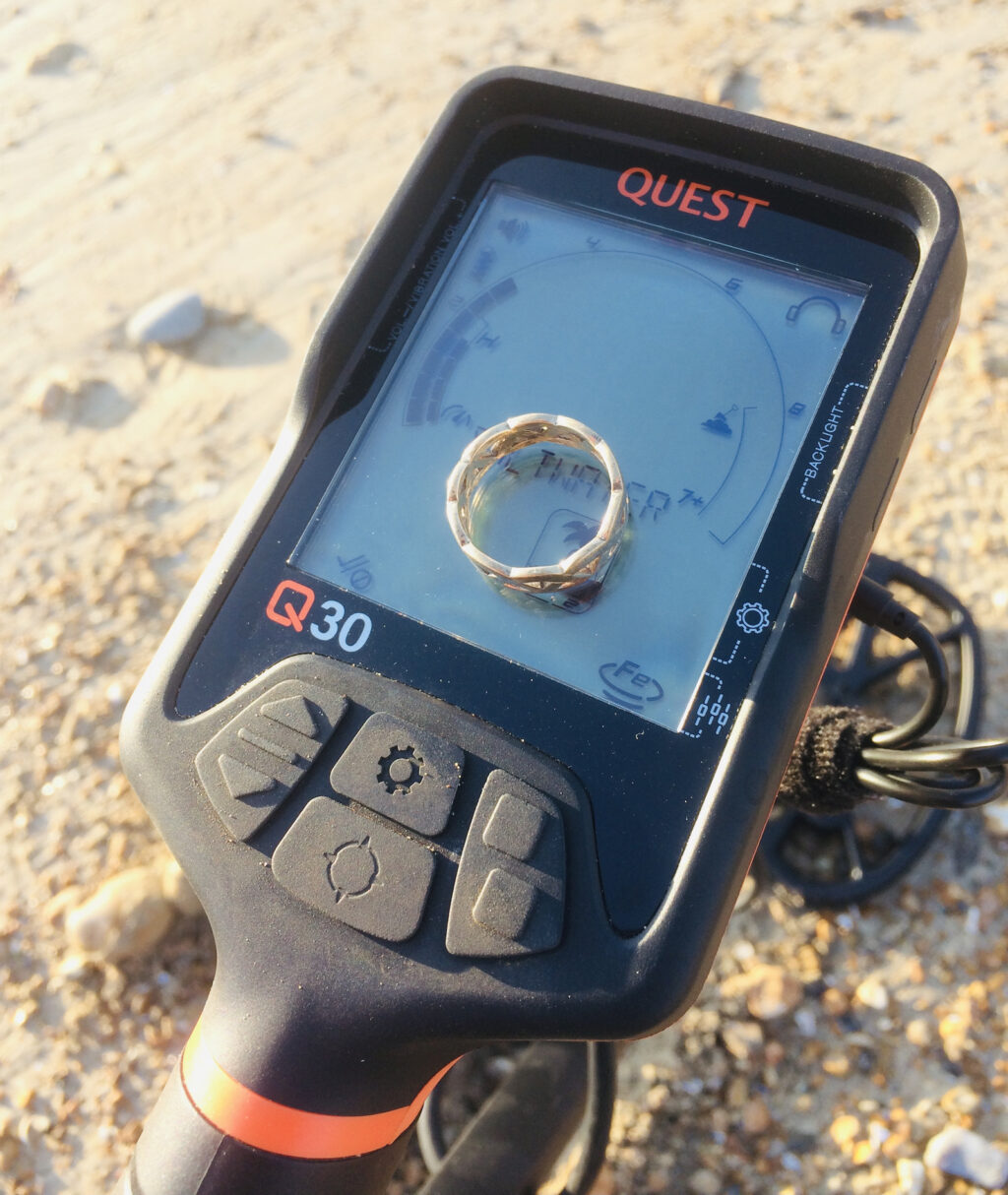 Unearthing History: The Thrill of Metal Detecting! - Treasure Hunting World